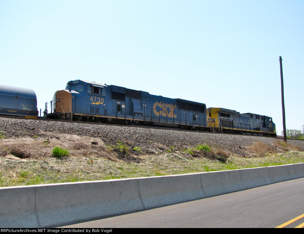 CSX 4730 and 405